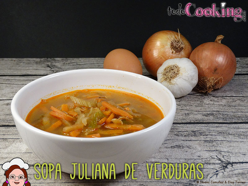 Sopa juliana de verduras. Receta casera de siempre - Recetas de TodoCooking